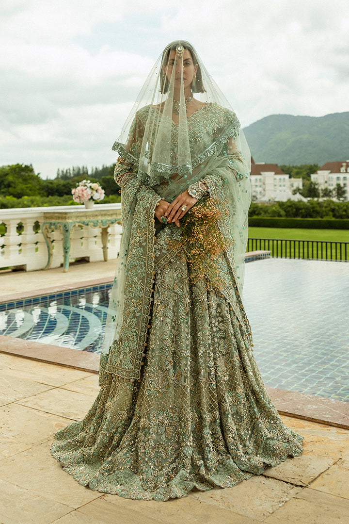 Bridals Collection 2025 - Pakistani Bridal Dresses for Barat & Wedding ...
